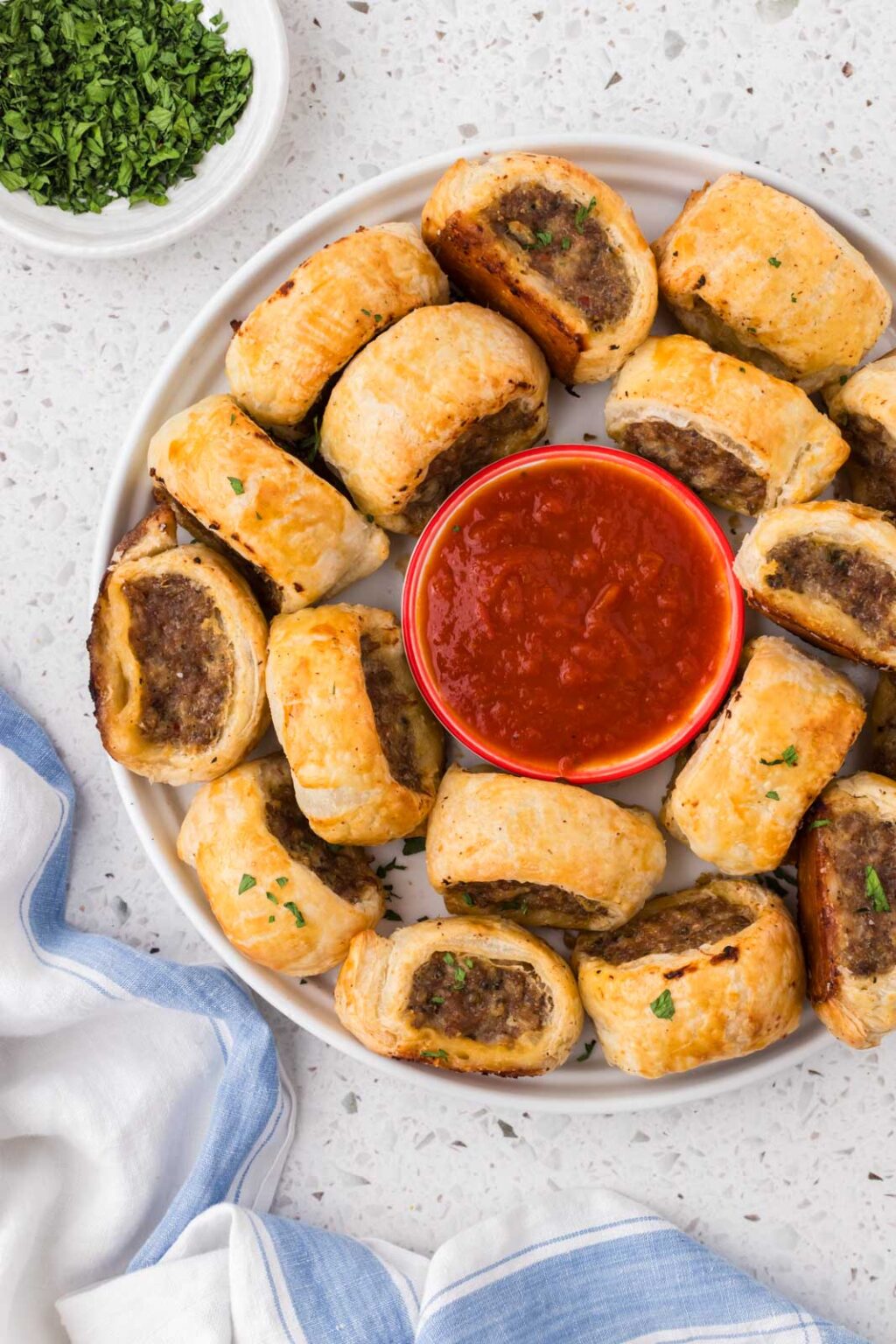 Italian Sausage Rolls with Puff Pastry - Spaghetti and Confetti